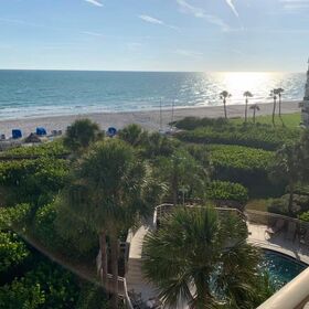 Veranda Beach Club | RedWeek